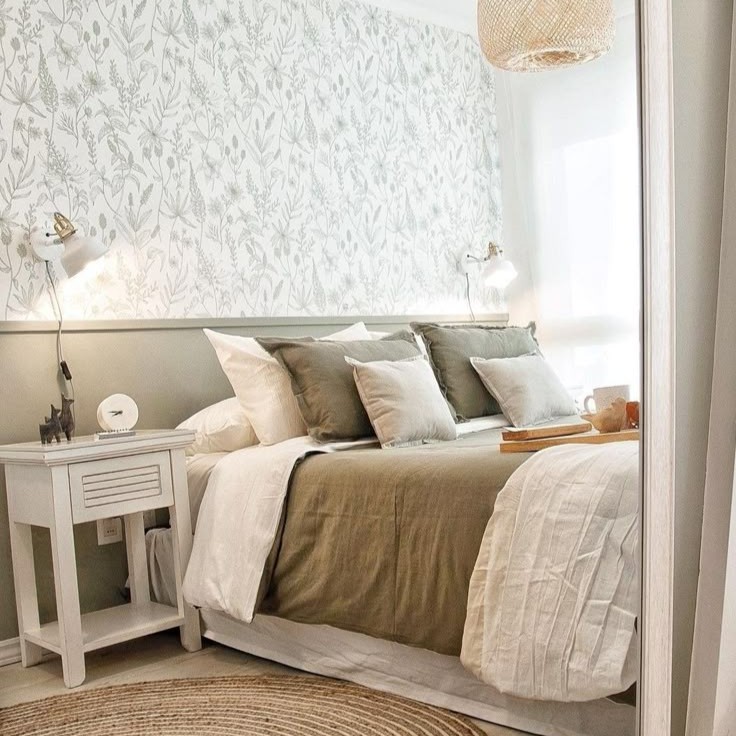 18 Contoh Desain Wallpaper Dinding Kamar Tidur Elegan - Mevvah Luxury ...